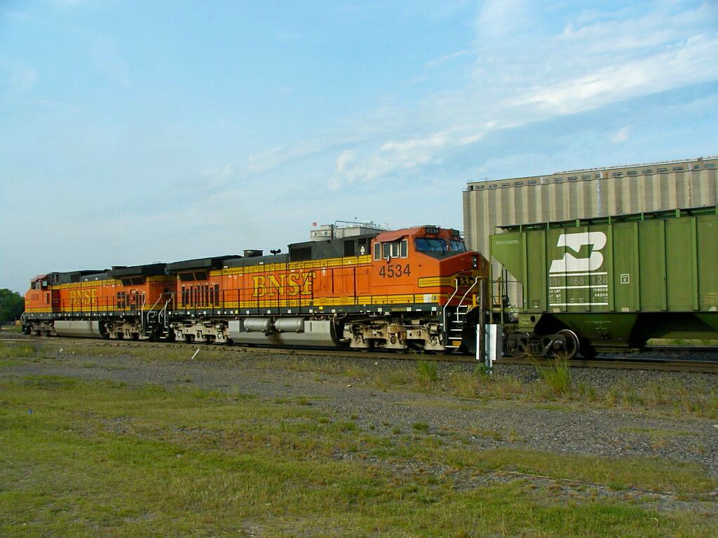 BNSF 4534